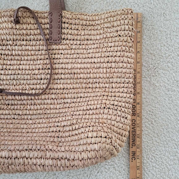 Flora Bella | Bags | Flora Bella Raffia Tote | Poshmark